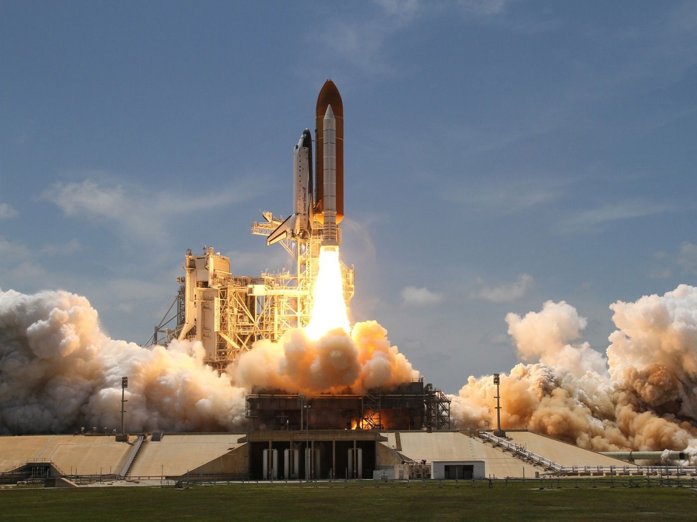 Amazon desafia Starlink de Elon Musk com os seus primeiros satélites ...