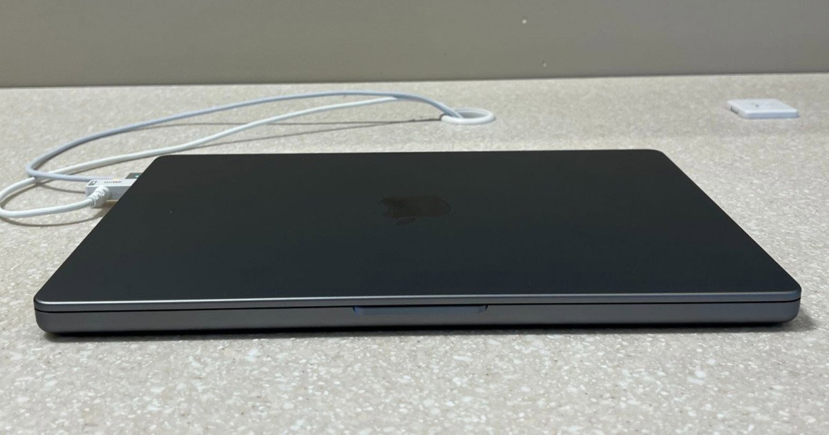 Apple MacBook Pro: vê imagens reais do novo computador portátil - 4gnews