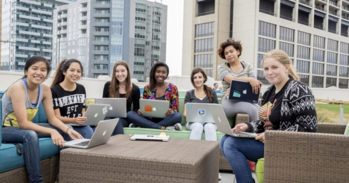 Girls Who Code: A organização que está a mudar a imagem da tecnologia ...