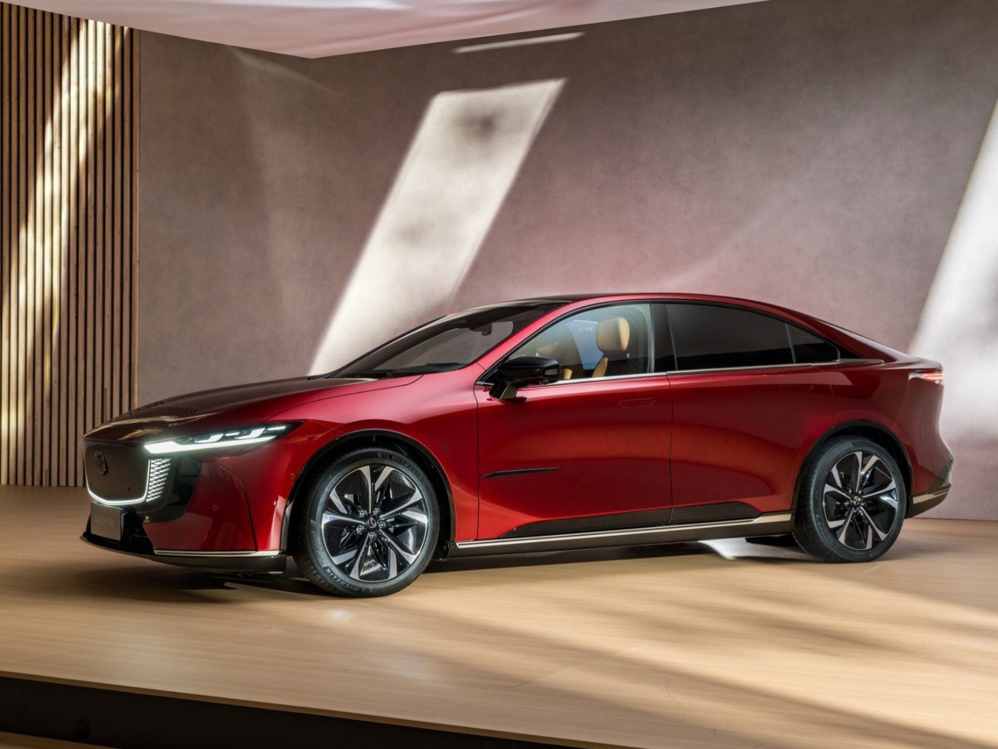 Mazda 6e ganha versão europeia e vai competir com o Tesla Model 3 - 4gnews