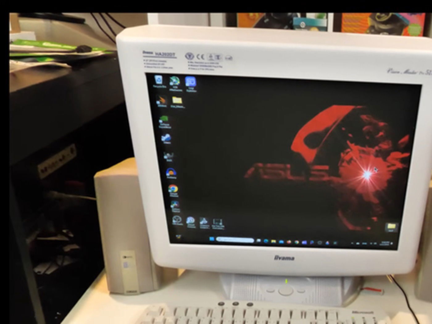 Monitor CRT antigo deixa para trás atuais modelos de topo: sabe como ...