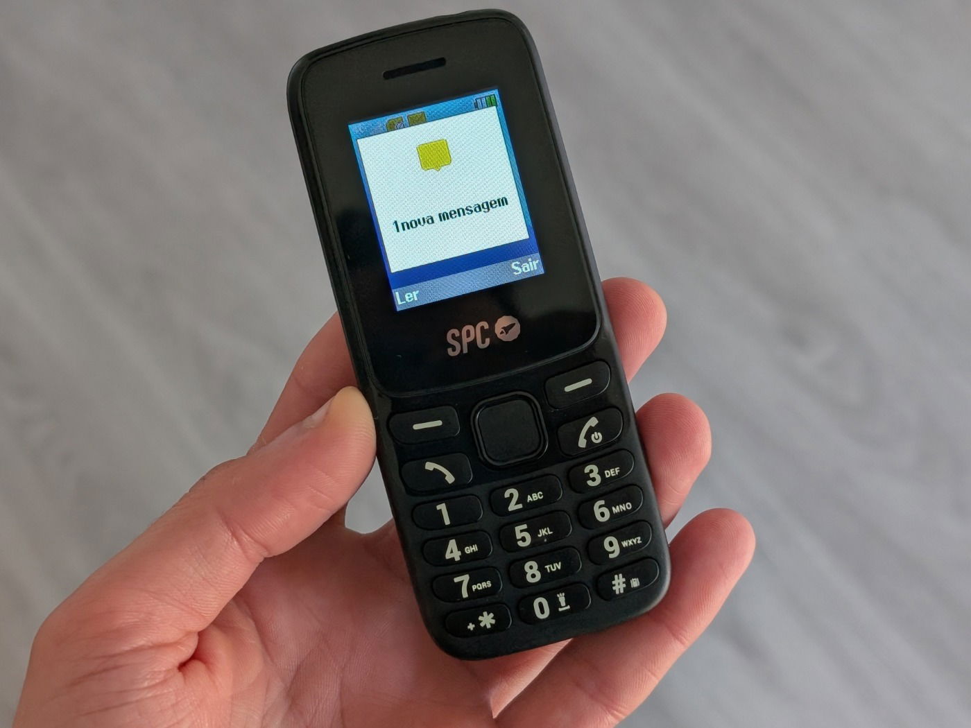 Passei 24 horas com um smartphone de teclas na companhia do SPC Talk 2 ...