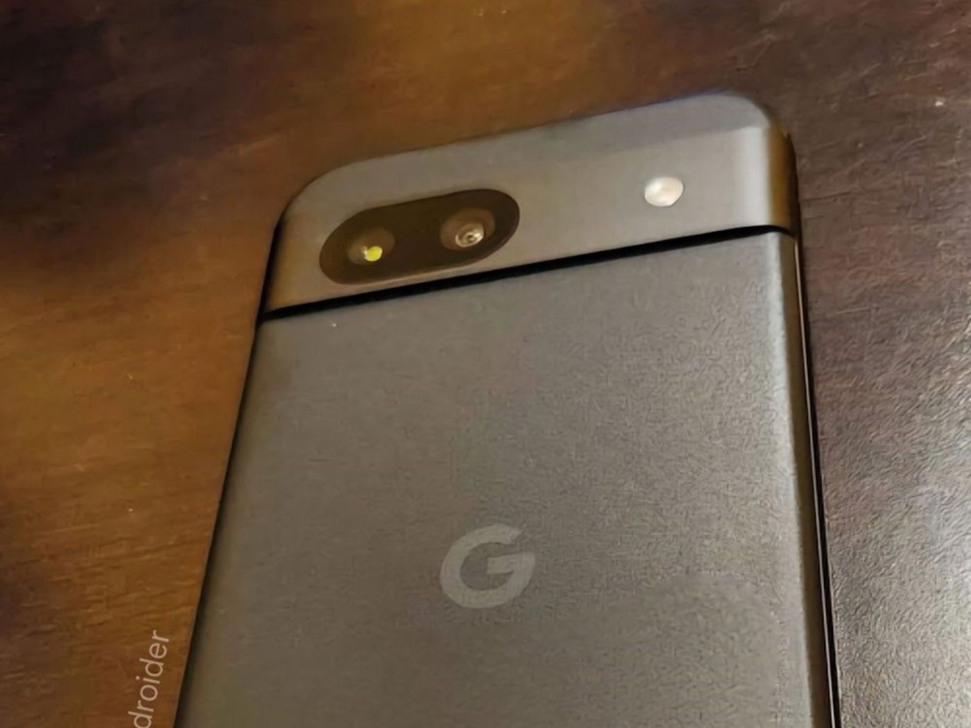 Primeiras imagens reais mostram Google Pixel 8a um mês antes do seu ...