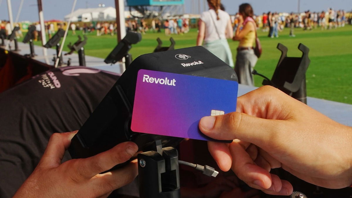 Revolut testa novo terminal de pagamentos portátil em Portugal - 4gnews