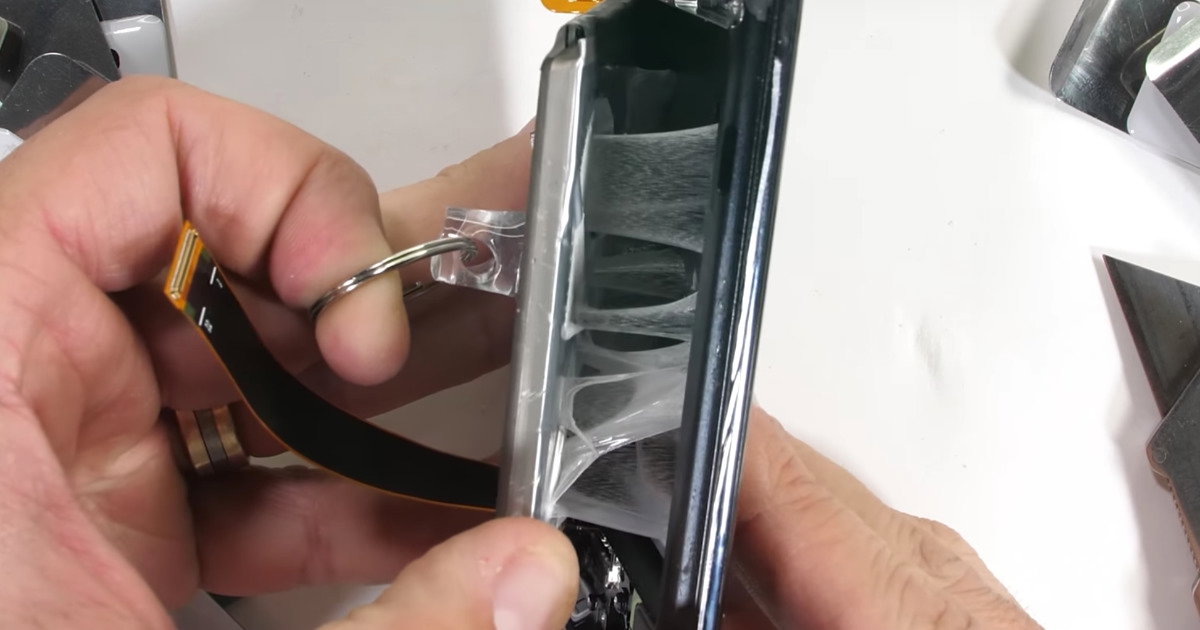 Samsung Galaxy S20 Ultra é desmontado em vídeo. Conhece o seu interior ...