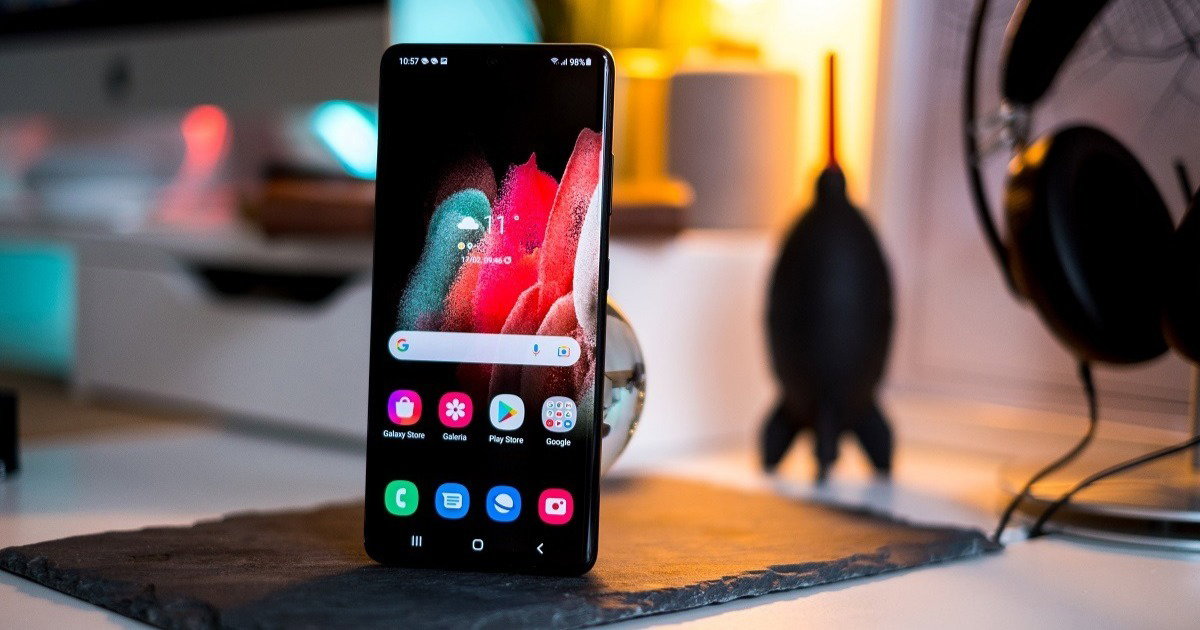 Samsung Unveils Plans for Android 12 Launch