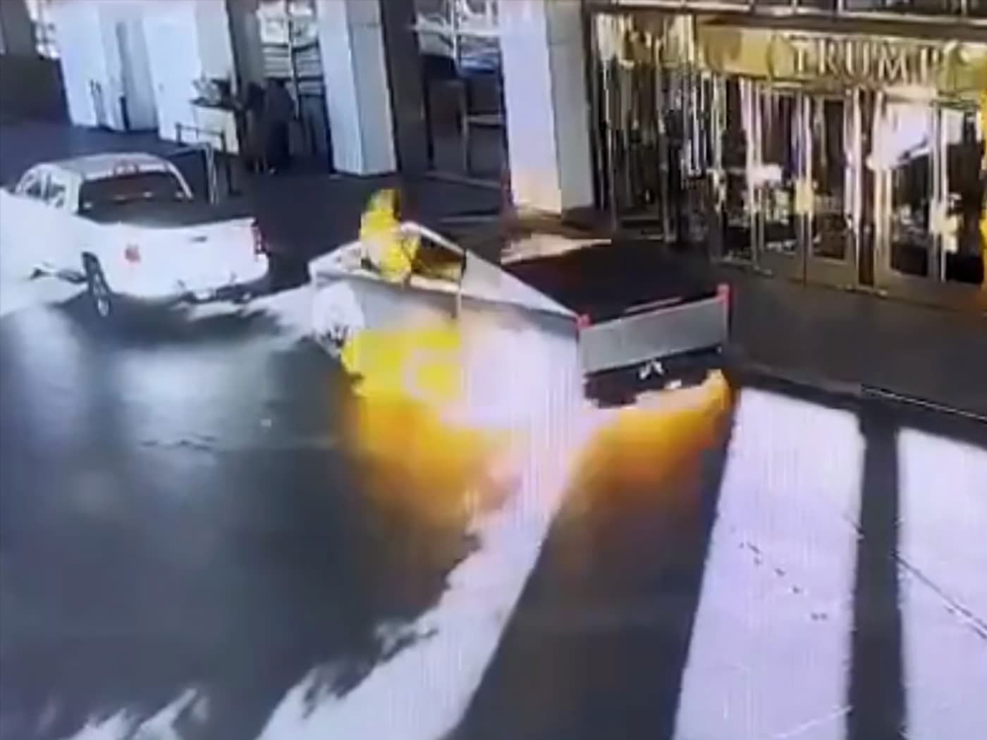 Tesla Cybertruck explode e faz um morto (vídeo) - 4gnews