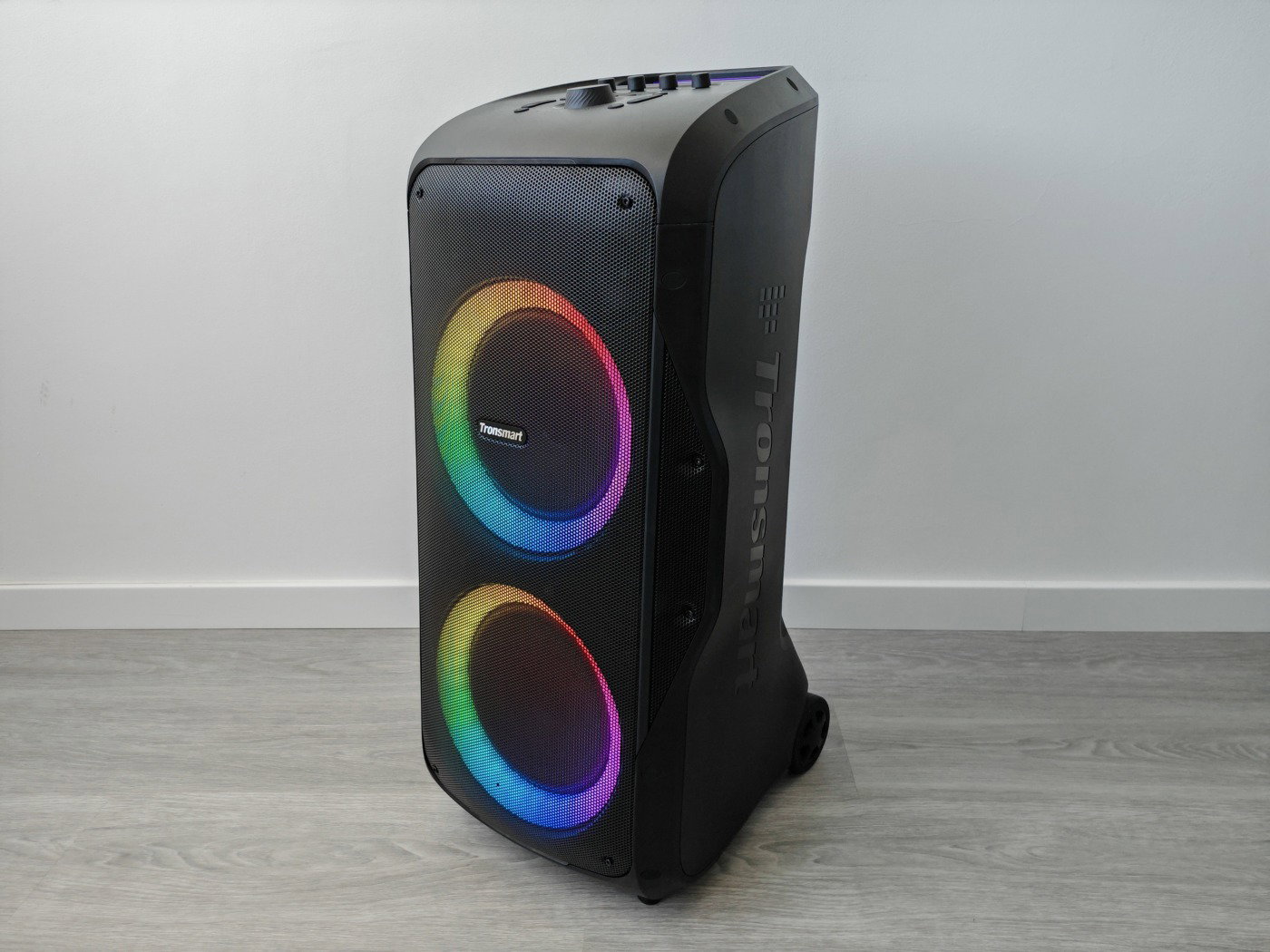 Tronsmart Halo 300 review: a coluna que faz a festa e apanha as canas ...